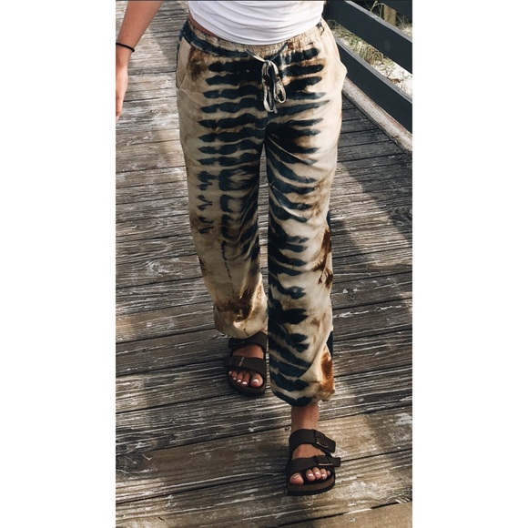 EARTHBOUND | Pants & Jumpsuits | Earthbound Flowy Printed Pants | Poshmark